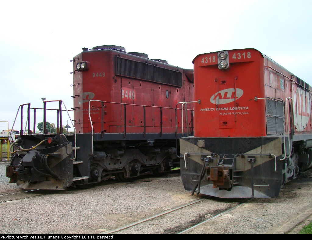 EMD GM G22U 4318 / SD40-2 9449